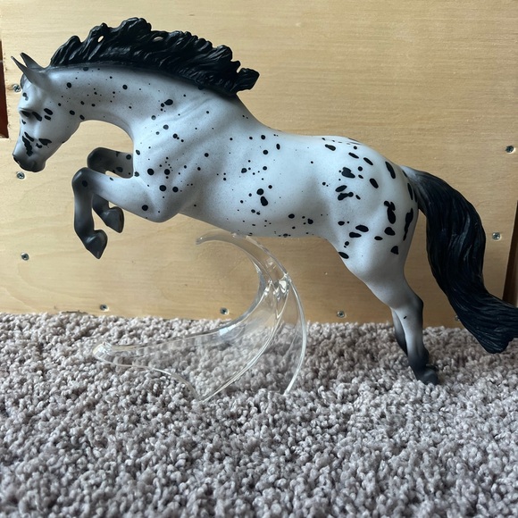 Breyer | Toys | Ez To Spot Breyer Model Traditional Size | Poshmark
